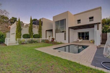 17 Houses for Sale in Erinvale Golf Estate | RentUncle