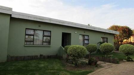 126 Houses for Sale in Humansdorp | RentUncle