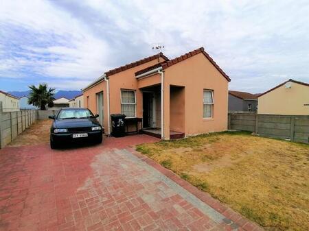 410 Houses for Sale in Strand | RentUncle