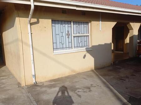 Rooms to Rent in Rustenburg from R 1300 | RentUncle