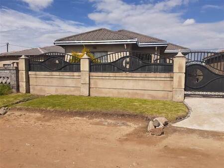 Rdp David 0659823062, Madadeni | RentUncle