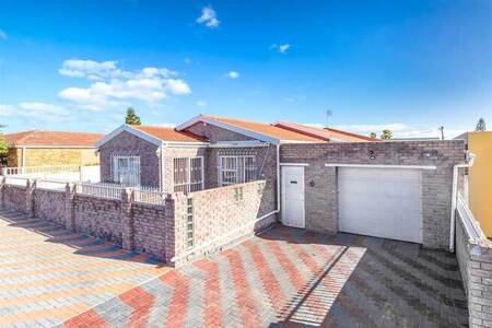 62 Houses for Sale in Belhar | RentUncle