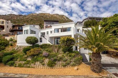 Dream Mansion, Mountainside | RentUncle