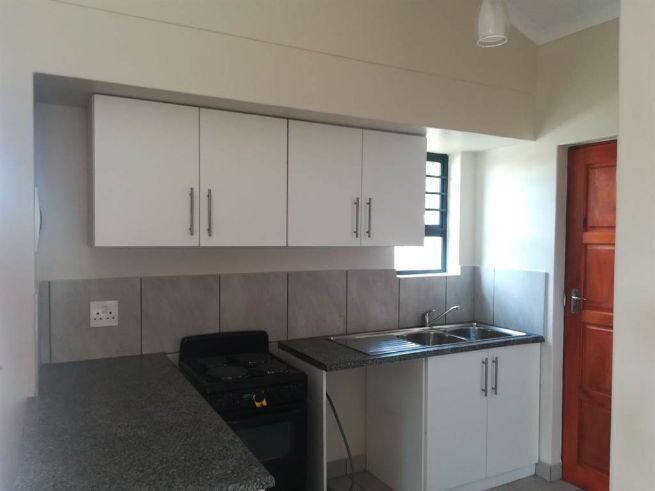 2 Bed House in Die Bult, Barnardsvlei | RentUncle