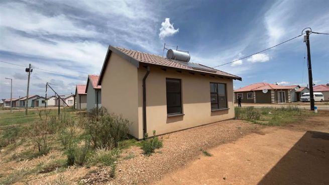 Rdp houses for sale in Soweto, Lufhereng | RentUncle