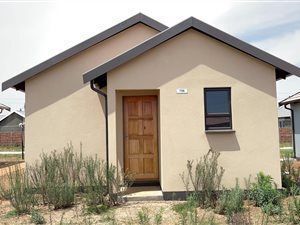 Rdp houses for sale in Soweto, Lufhereng | RentUncle