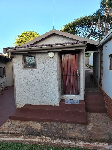 Secure Outbuilding for rent, Glen Anil | RentUncle
