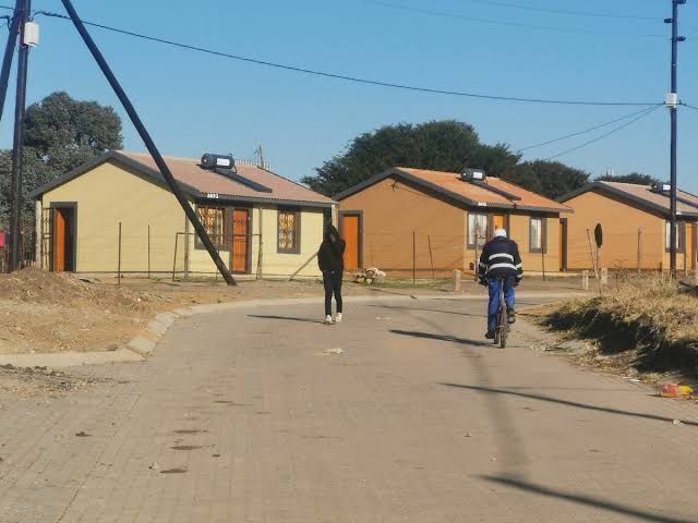 Rdp Houses For Sales Call Dineo (063 960 7999), Lufhereng | RentUncle