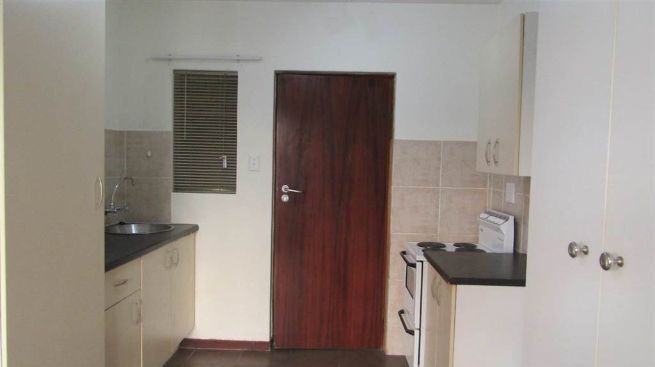 Perfect Home For Student Free Wifi, Braamfontein | RentUncle