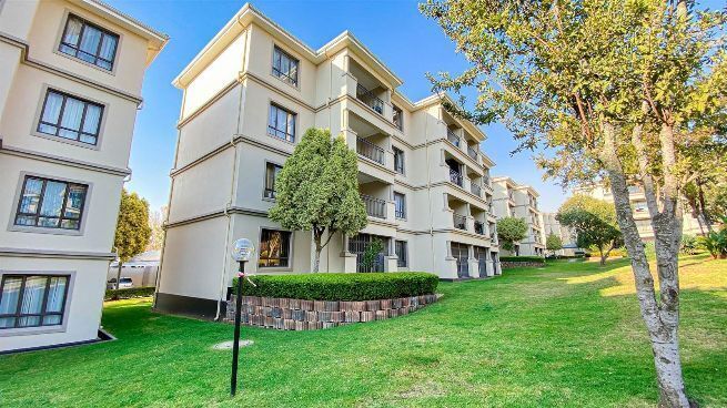 2Bedroom in phoenix view estate, The complex has security 24hrs, Tennis ...