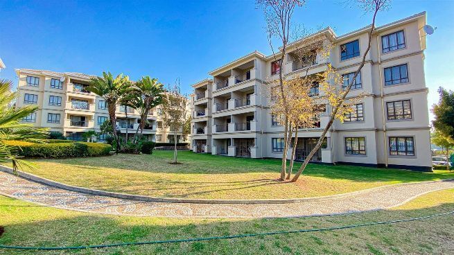 2Bedroom in phoenix view estate, The complex has security 24hrs, Tennis ...