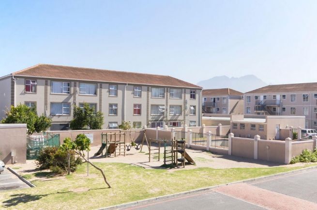 2 Bedroom Apartment For Rent in Chianti Heights, Strand, Guldenland ...