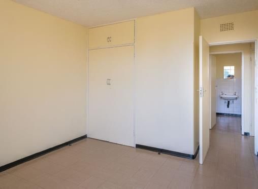 Spacious Bachelor Flat to rent in Arcadia and Sunnyside from 1 March 2023, Arcadia | RentUncle