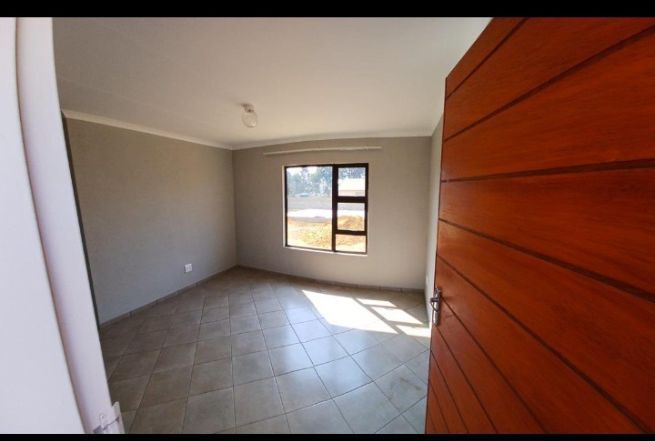 Mr Moeti On 0728117975, Mhluzi | RentUncle