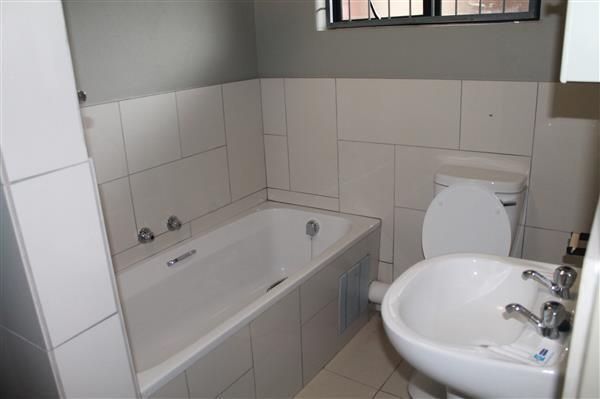 Property For Sale In Palm Ridge Ext 9, Katlehong South | RentUncle