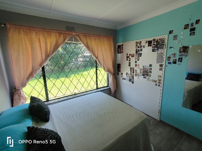 Beautiful 3 bedroom, two bathroom house with a pool to rent R14000 ...