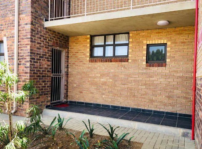 2 Bed 1 Bath Flat in Erasmuskloof, Pretoria east, Erasmuskloof | RentUncle