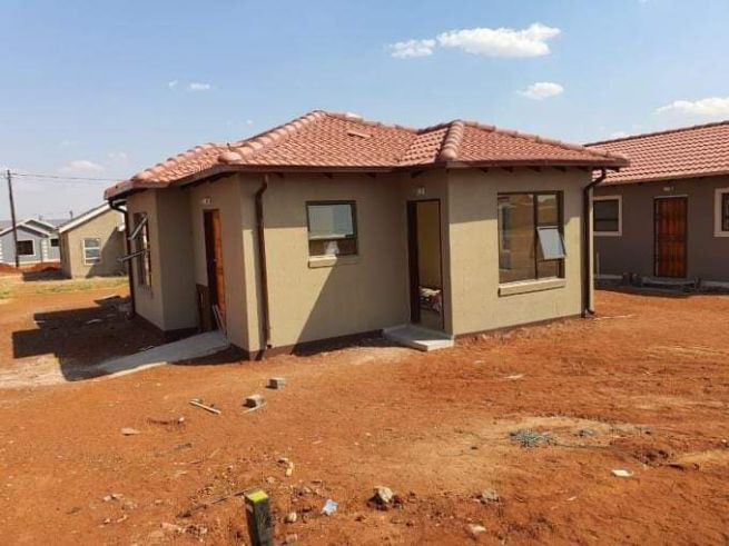 Rdp house for sale, Lufhereng | RentUncle