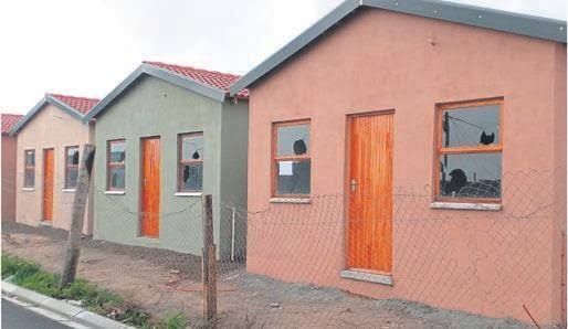 We are selling Rdp house, Lufhereng | RentUncle
