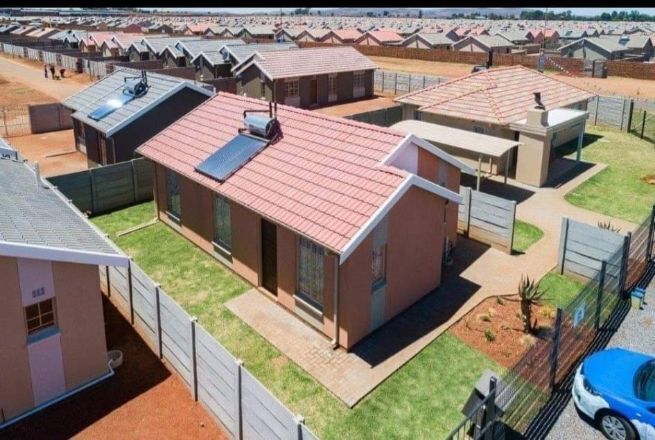 Rdp house for sale, Soshanguve South | RentUncle