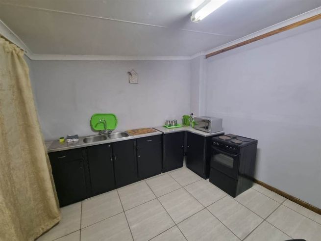 1 Bed Apartment in Kuruman northern capetown, Mothibistad | RentUncle
