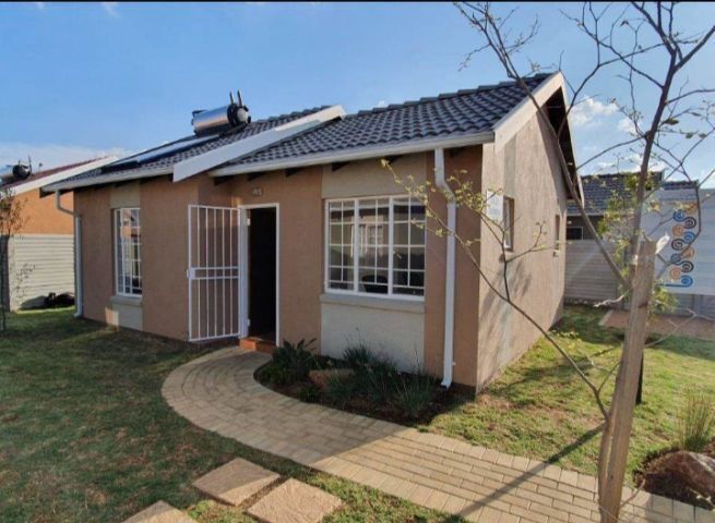 2 bedroom house in Bram fisherville, Bram Fischerville | RentUncle