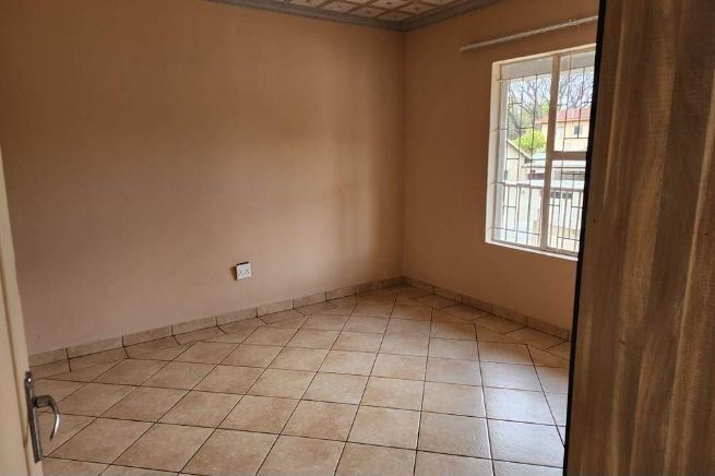 Stunning 2 Bedroom Apartment in Bo Dorp, Bo Dorp | RentUncle